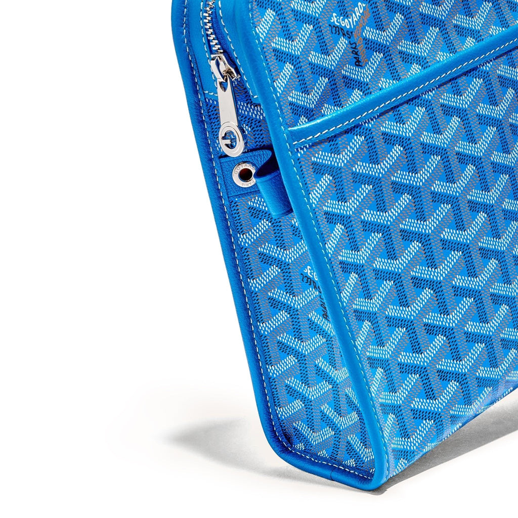 Goyard Jouvence GM Sky Blue Toiletry Bag – Trickey.store